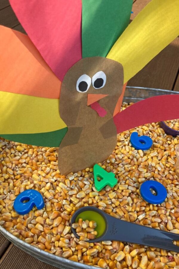 22 Easy Festive Fall & Thanksgiving Toddler Crafts And Activities